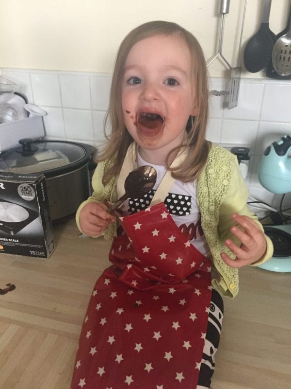 Messy Aprons With Messy Me