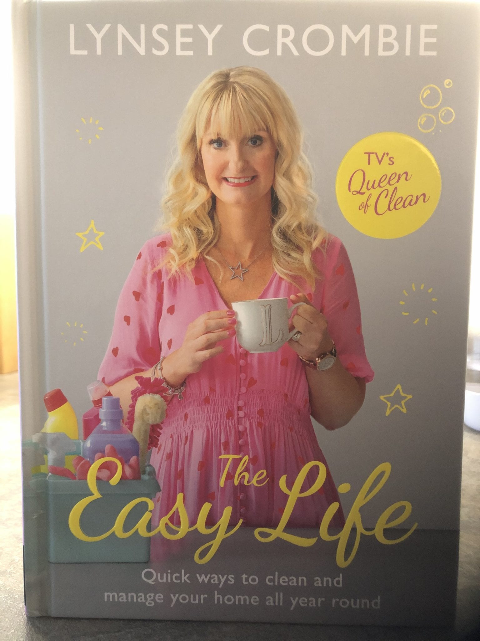 Year-Round Home Cleaning with Crombie: The Easy Life Book